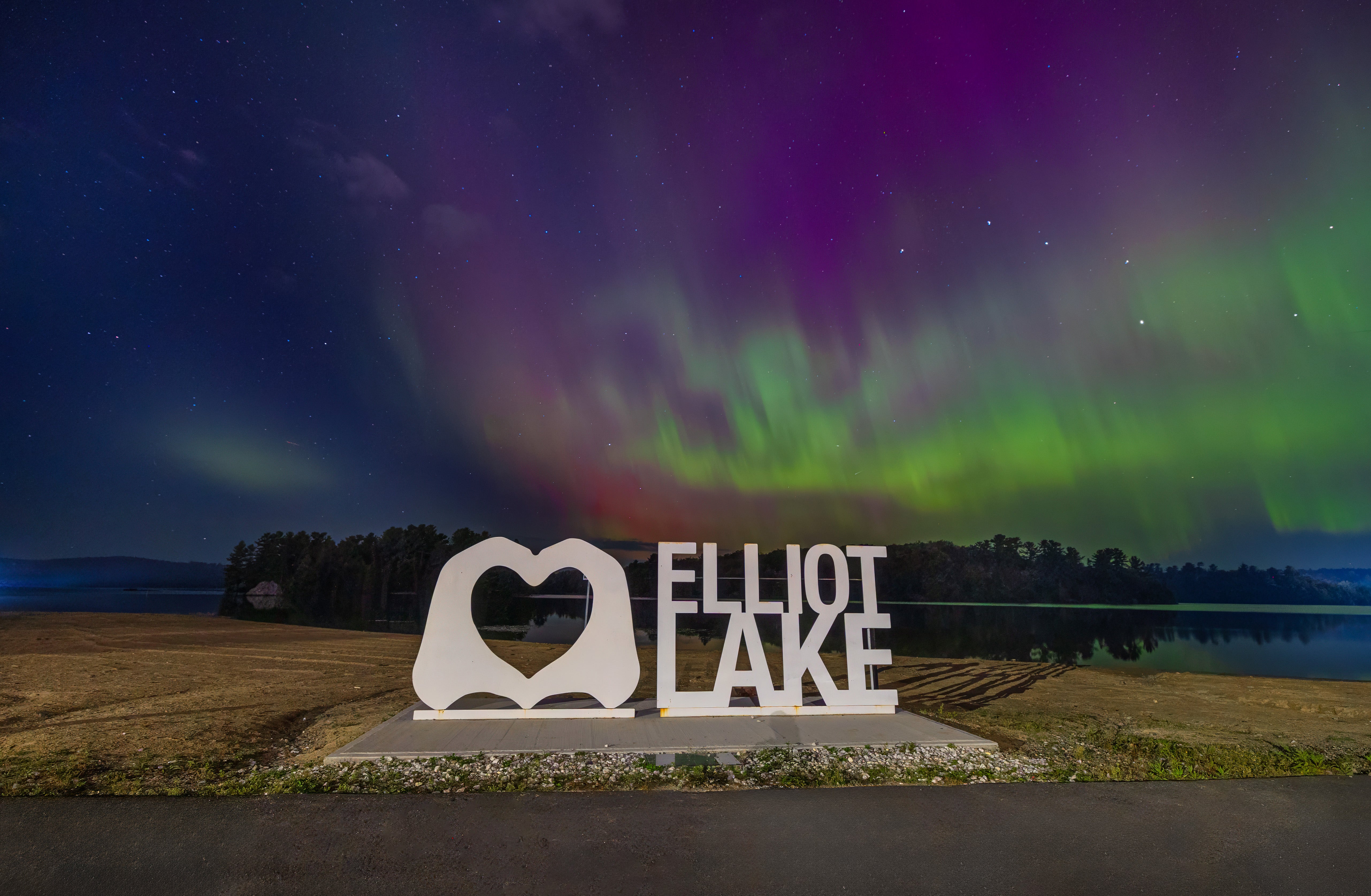 Canvas - Aurora Sign 2025a – Northern Exposures Photography